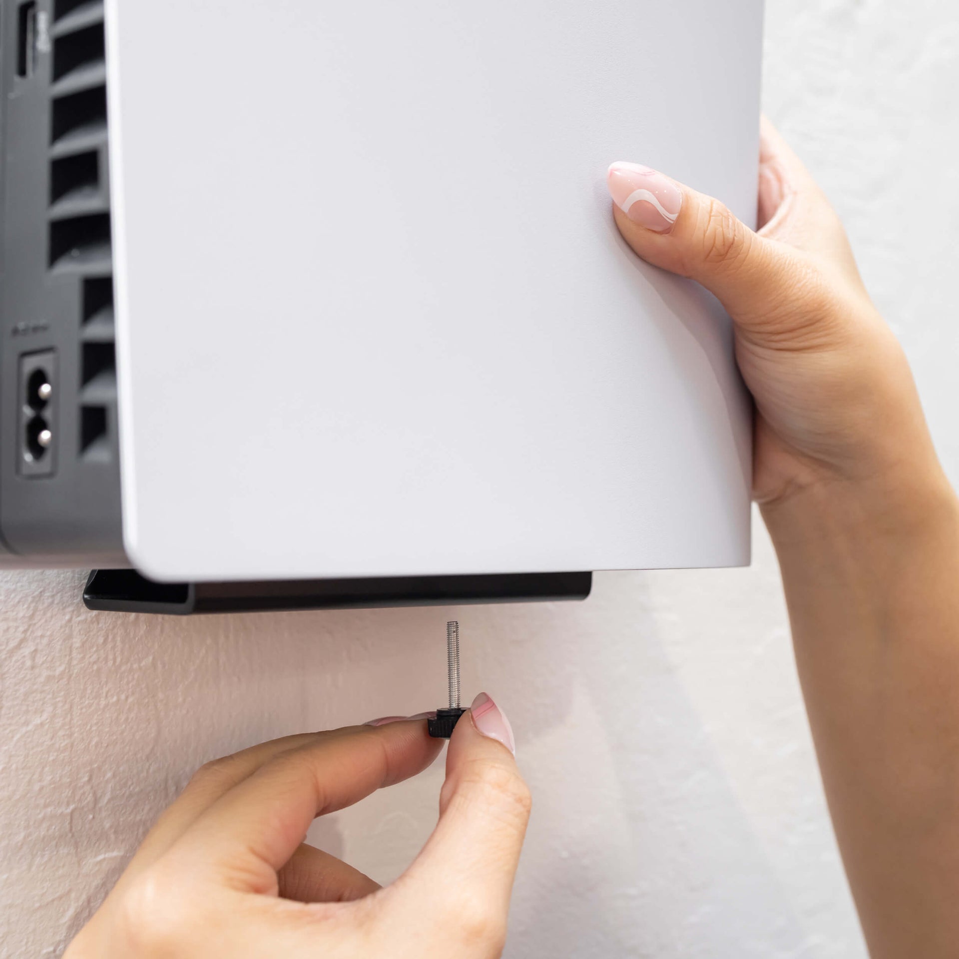 M3 Screw for PlayStation 5, PS4 Pro + PS4 Slim – HIDEit Mounts